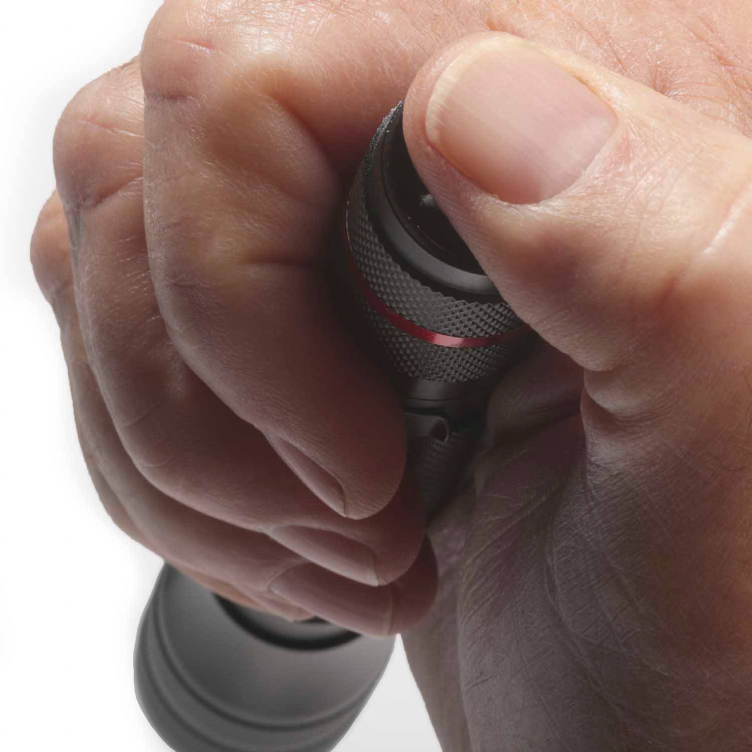 Coast G32 LED Twist Focus Flashlight | EDC Flashlights